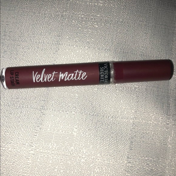 Victoria's Secret | Makeup | New Victoria Secret Velvet Matte Cream Lip ...